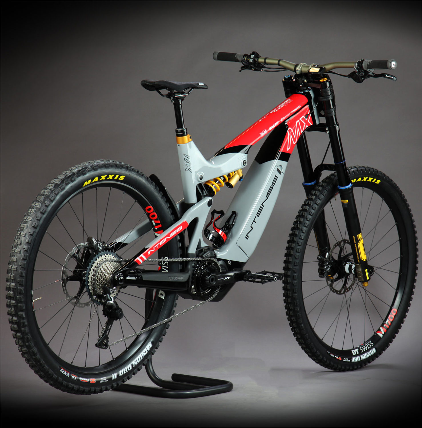 Intense Tazer MX mit Motocross-inspirierten Komponenten ab Herbst in ...